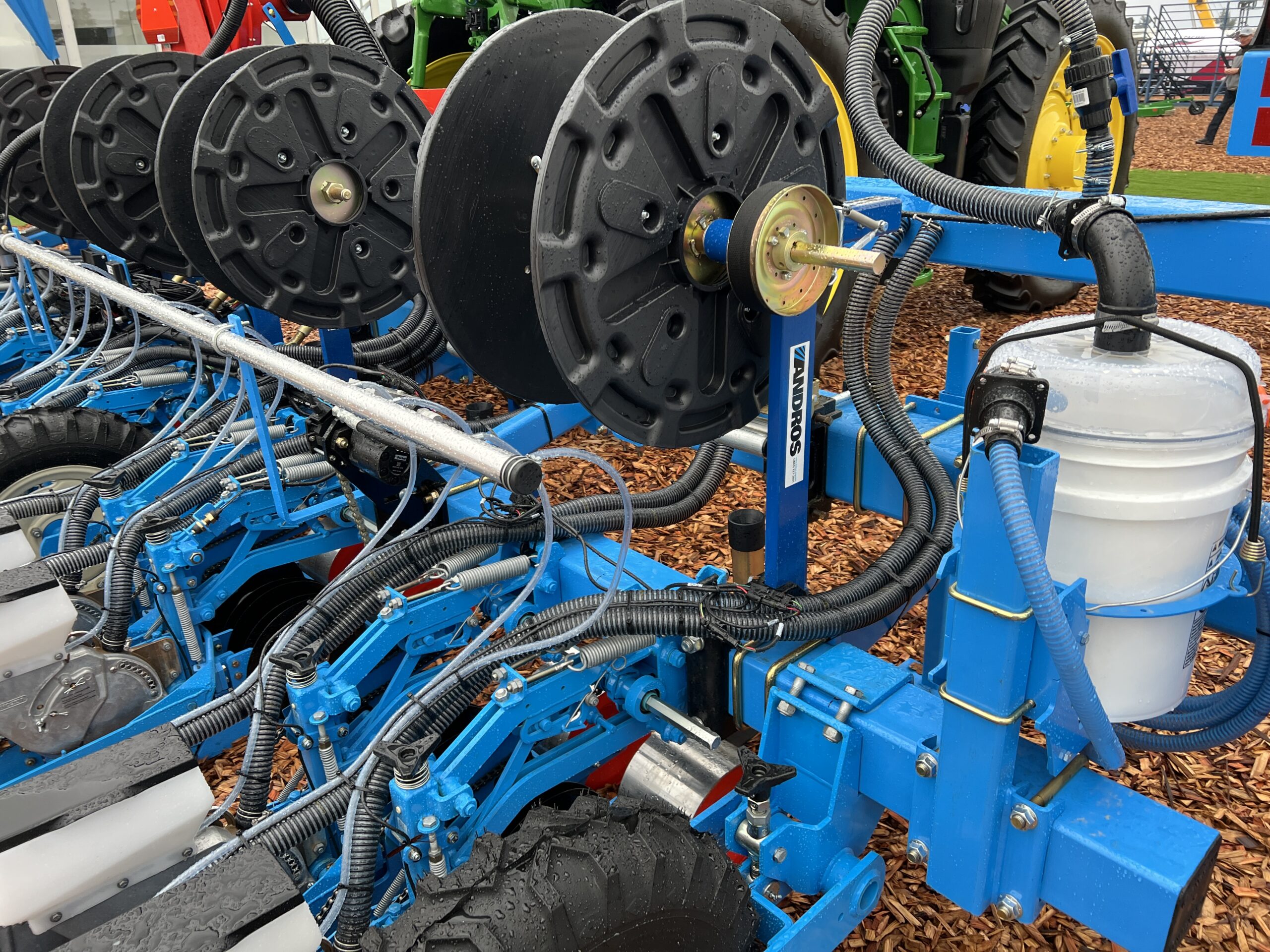 Planter Kits for Drip Tape - ANDROS ENGINEERING